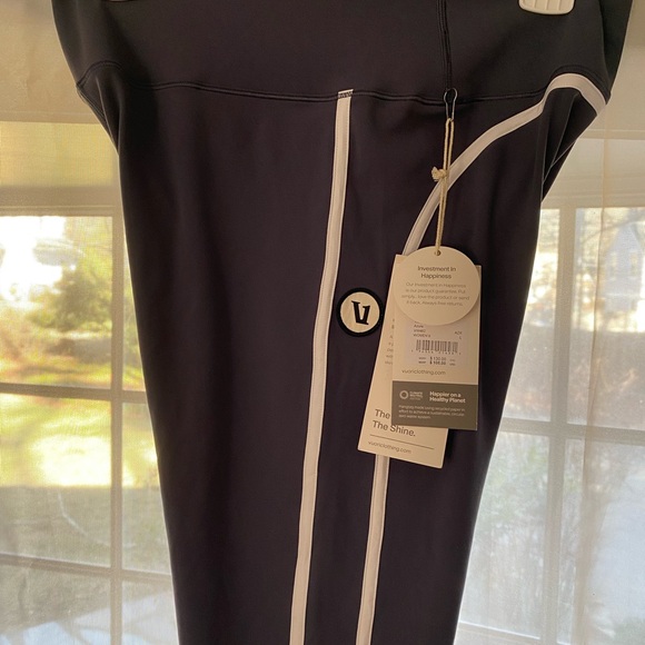 Vuori | Pants & Jumpsuits | Nwt Vouri Grey And White Leggings | Poshmark